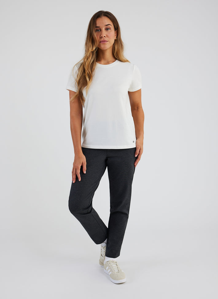 Lightweight Women's Clothing for Travel | Comfy & Stylish | FIG Clothing